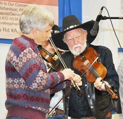 Old Time Fiddlers spend 4 days jamming in Mayer | Features | dcourier.com