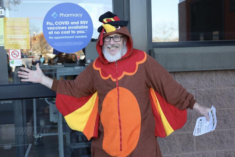 Over 2,000 turkeys donated at 23rd Annual Flying High Turkey Drive ...
