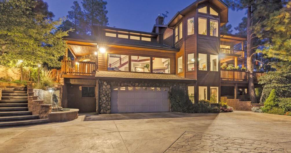 Feature Home: 240 E. Marapai • $1,050,000 | Features | dcourier.com