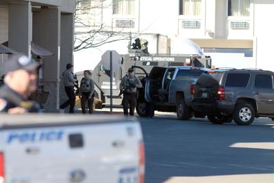 Photo: SWAT at Williams Safeway | News | dcourier.com
