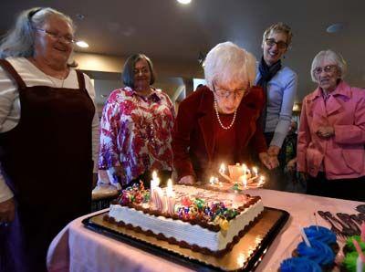 104 years young: Prescott Valley resident Edna Kelly celebrates ...
