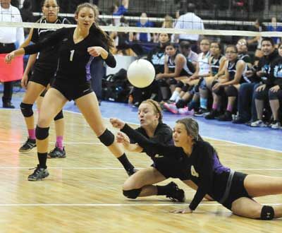 Photo: Sedona volleyball team advances at state | Sports | dcourier.com