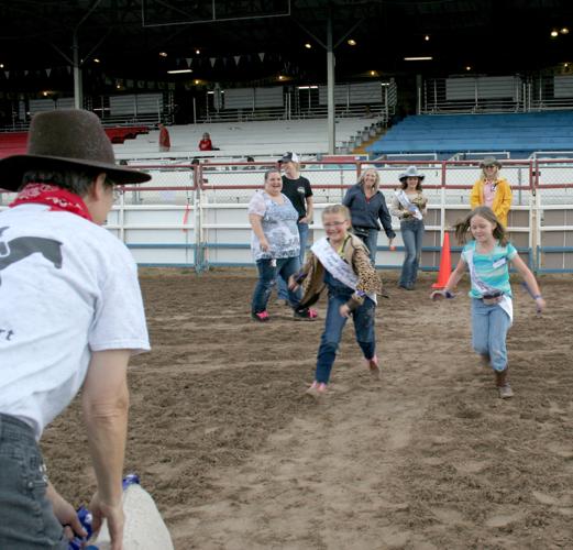 A little rain, a lot of fun: Happy HEARTS Rodeo kicks off Frontier Days ...