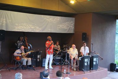 Prescott’s favorite jazz singer, Dennis Rowland back at ‘Howlin’ at the ...