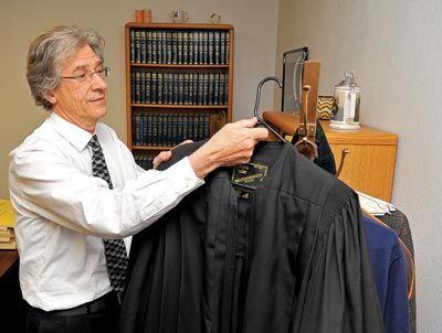 County judge Hess to retire on Jan. 7 | News | dcourier.com