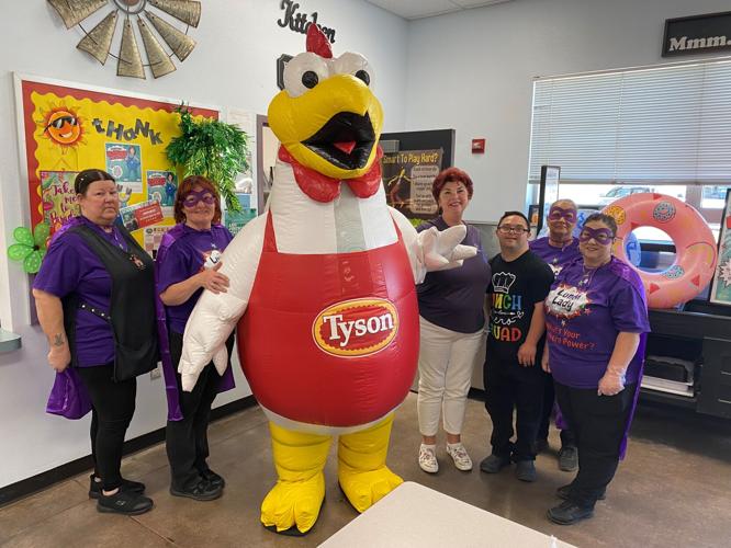 Hunger Hero: Lake Valley school cafeteria manager 1 of 5 nationally ...