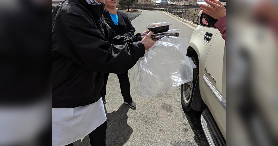 School districts to continue offering prepackaged, pick-up meal service ...