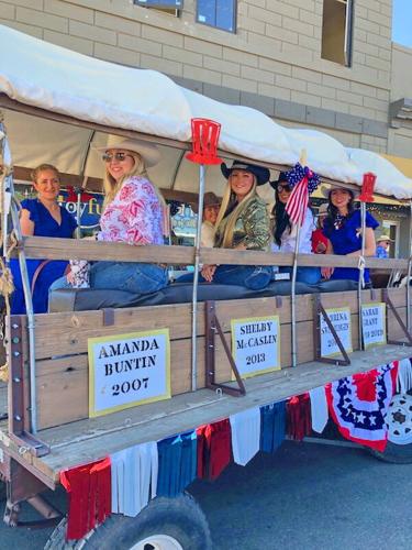 Arizona Territorial Society float honors past Prescott Frontier Days ...