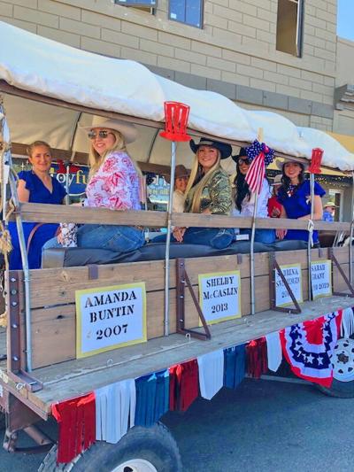 Arizona Territorial Society float honors past Prescott Frontier Days ...