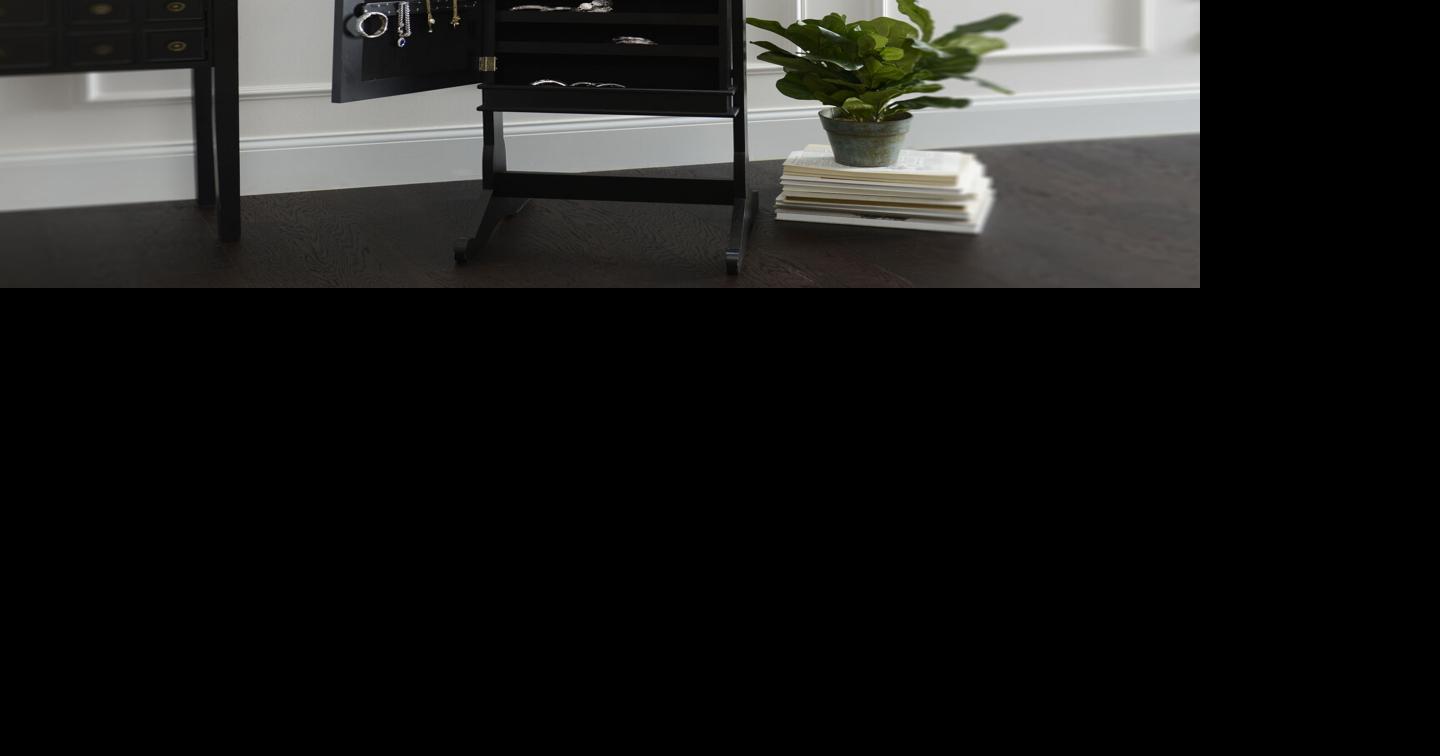 Overstuffed jewelry box? Try a ‘detox’ | Features | dcourier.com