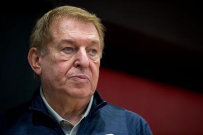 Catalyst for change: How Jerry Colangelo, 1992-93 Suns transformed ...