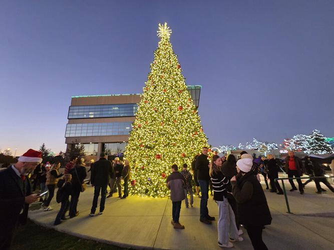 2024 Prescott Valley Winter Spectacular | Photo Galleries | dcourier.com