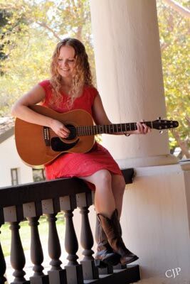 Alice Wallace returns with full country band | Features | dcourier.com