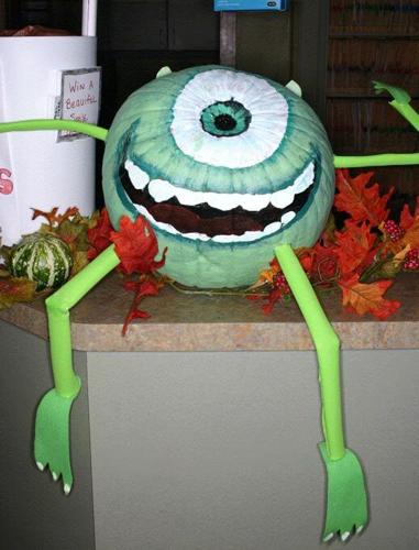 Fenderson's Halloween pumpkin contest pictures | Features | dcourier.com
