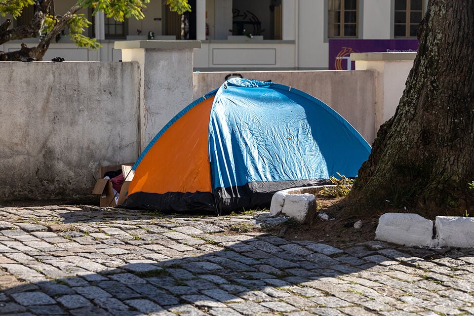 Prescott Valley enforces urban camping ordinance amid business concerns ...