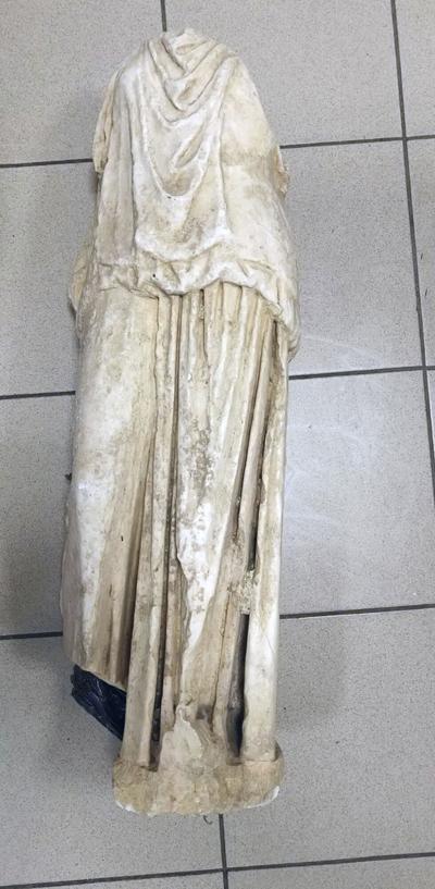A 2,000-year-old statue is found abandoned in a garbage bag in Greece ...