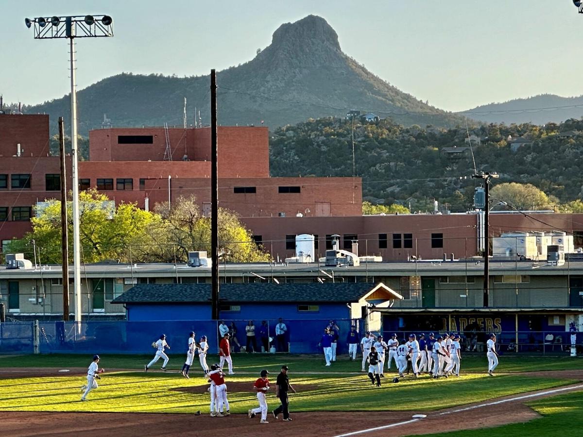 Prep Baseball: Prescott Badgers hold off the Coconino Panthers to reach ...
