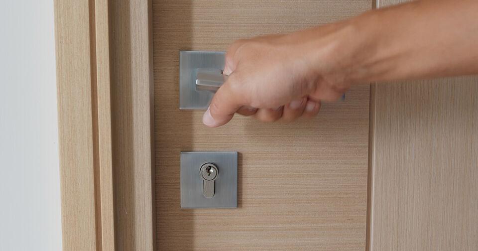 Court: Self-defense claim legal in locked-room scenarios with invited ...