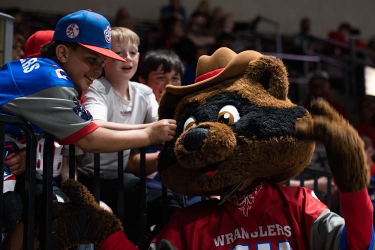 NAZ Wranglers vs. Duke City Gladiators | Photo Galleries | dcourier.com