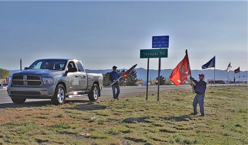 A mile of flags fly in Prescott Valley to show support for veterans ...