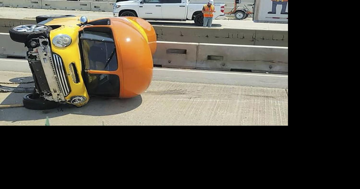 Oscar Mayer Wienermobile flips onto its side after crash along suburban ...