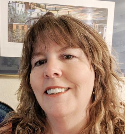 Breast cancer survivor: Lisa Watts | Features | dcourier.com