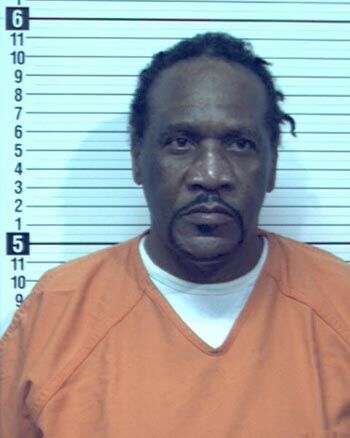 Man arrested after allegedly threatening to chop off woman's head ...