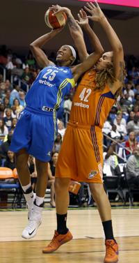glory johnson dunk