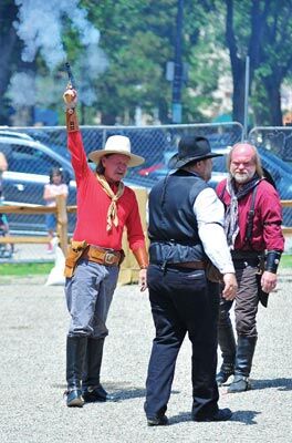 Members of the Arizona Gunfighters from Mesa re-enact the gunfight at ...