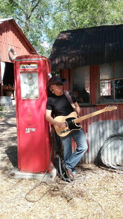 Jackson Hatfield brings his music to Prescott scene | Archives | dcourier.com
