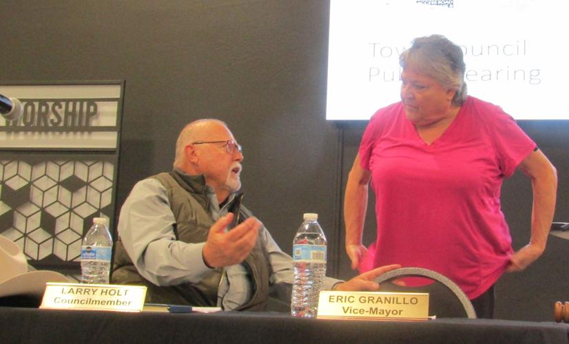 Chino Valley council hears hours of testimony on controversial airstrip ...