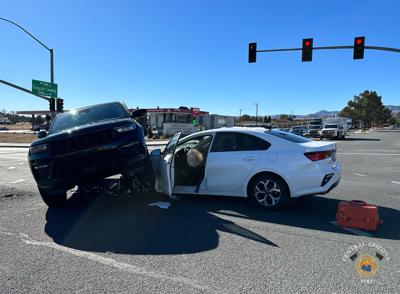 Emergency crews respond to 2-vehicle crash in Prescott Valley | News ...
