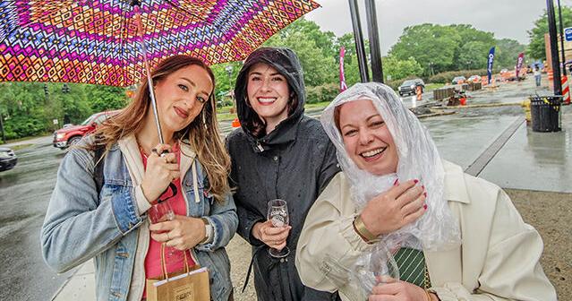 (PHOTOS) The Avondale Estates Wine & Art Walk | Avondale Estates ...