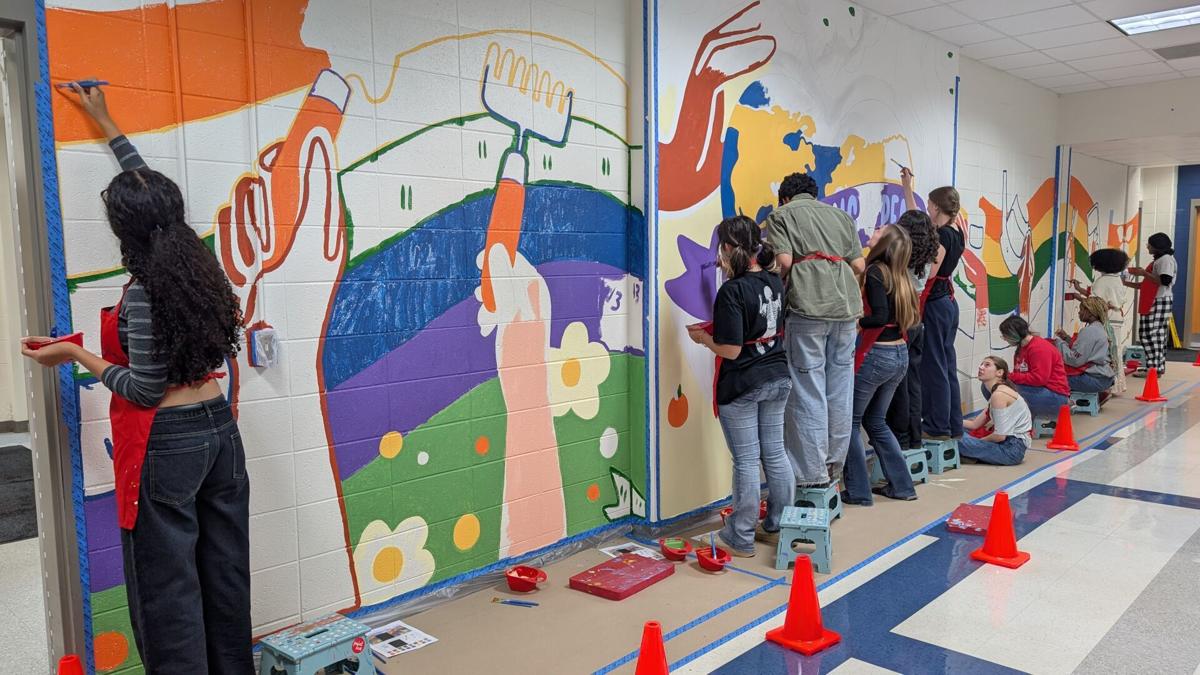 Decatur High unveils new mural designed by its own students | Schools ...
