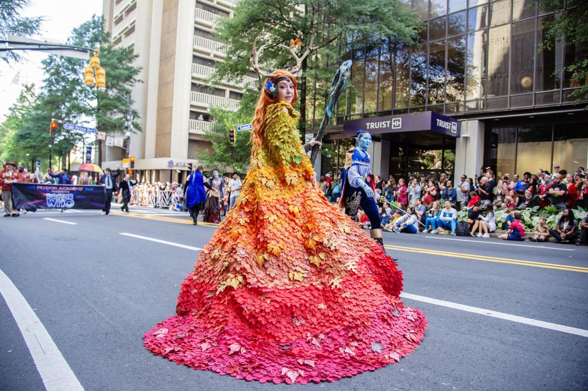 (PHOTOS) 2025 Dragon Con Parade rolls through Atlanta | Photo Galleries ...