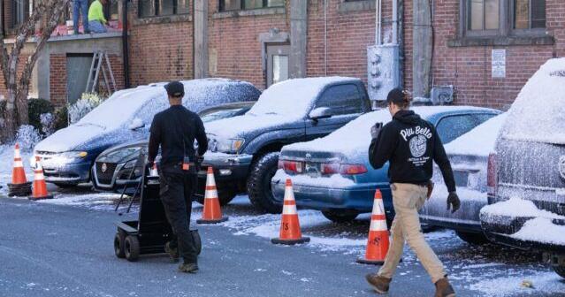 Hulu series filming in downtown Decatur brings ‘snow’ to Ice House ...