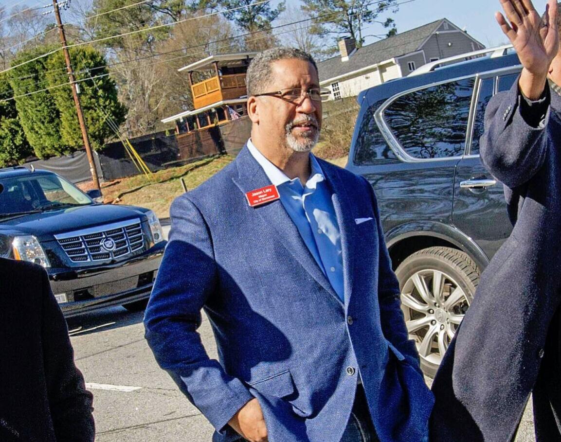 Convicted felon, ex-mayor charged after seeking council seat | Voter ...