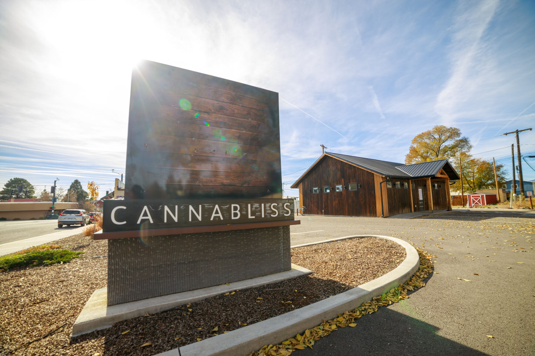 Cedaredge trustees approve Kind Castle’s retail marijuana license; new ...