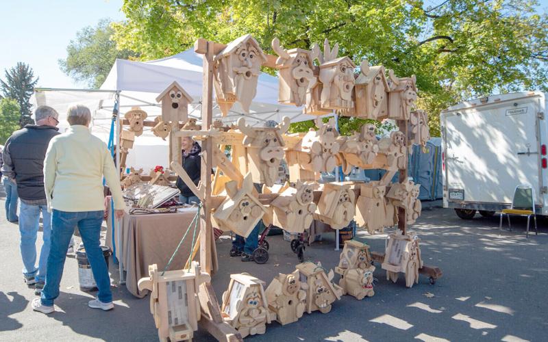 Cedaredge town staff take on Applefest | News | deltacountyindependent.com