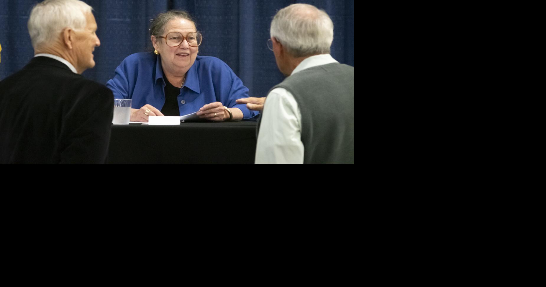 Betsy Johnson, Oregon governor candidate, visits Albany business community