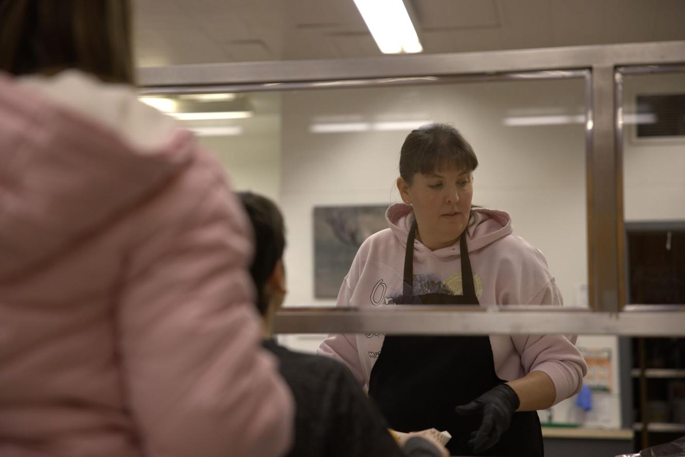 PHOTOS: Thanksgiving lunch at an Albany school
