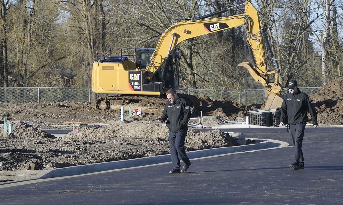 Firefighters respond to ruptured gas line | Local | democratherald.com