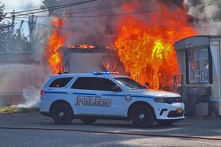 Multiple structures damaged in Sweet Home fire