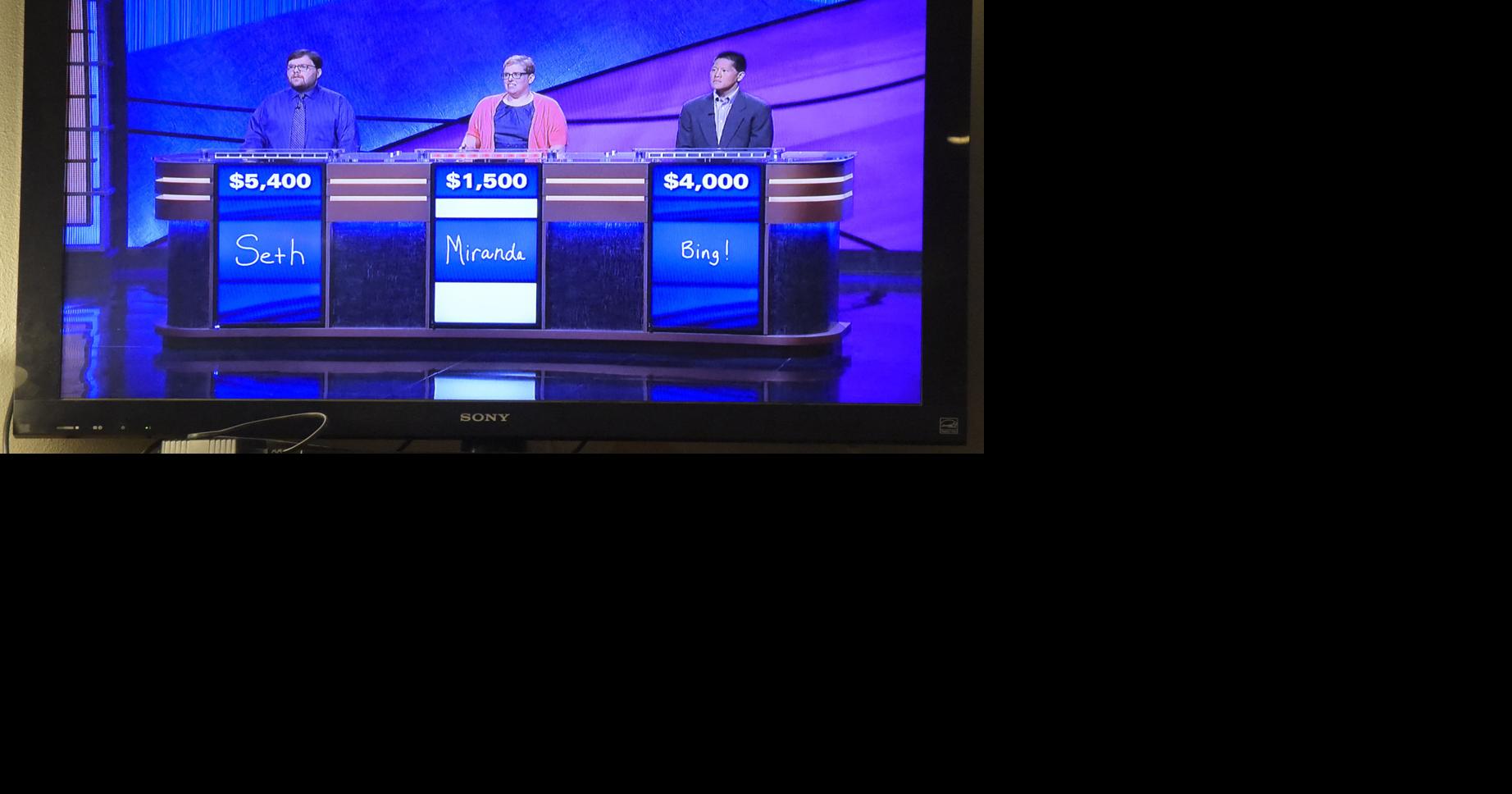 Friends, family gather at Ciddici's to cheer local Jeopardy! contestant