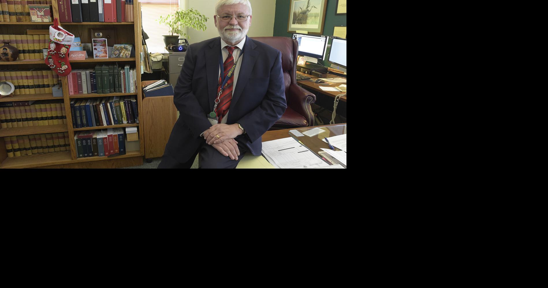 Retiring Judge Murphy called 'man of wisdom, integrity'