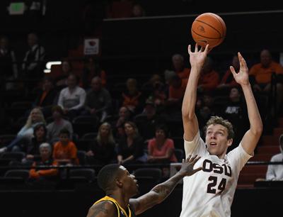 OSU men's basketball: Kelley, Thompson lead Beavers in win in Houston