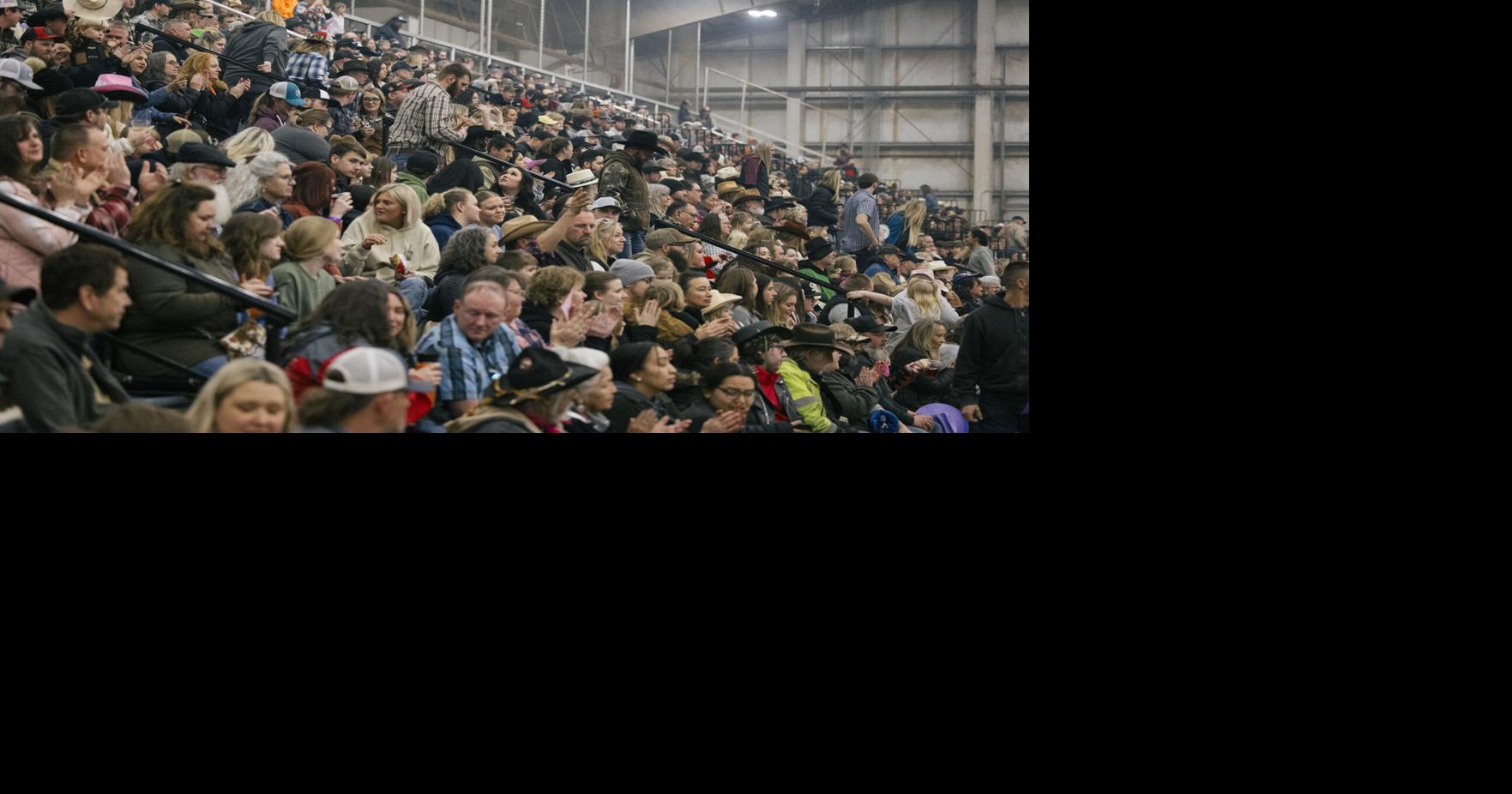 Hell on Hooves Rough Stock Rodeo_Crowd