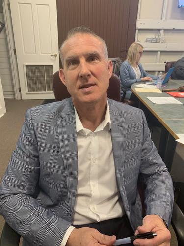 Lebanon school board approves superintendent's contract