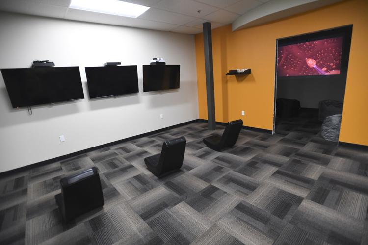 Physiq Fitness opens in former Albertson's space in Albany