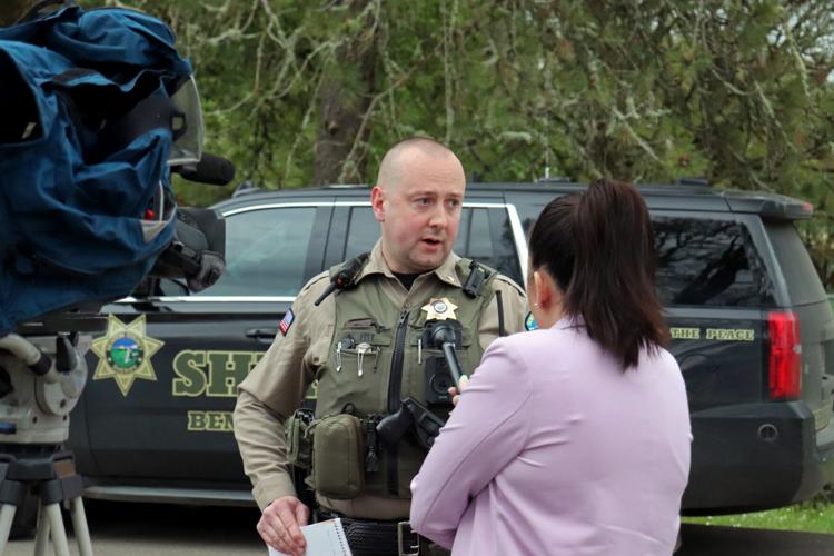 Benton County deputies ID deceased kayaker, continue search for partner